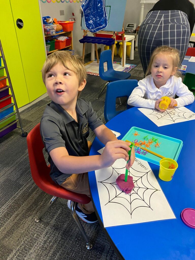 All about SPIDERS! - Early Learners Blue