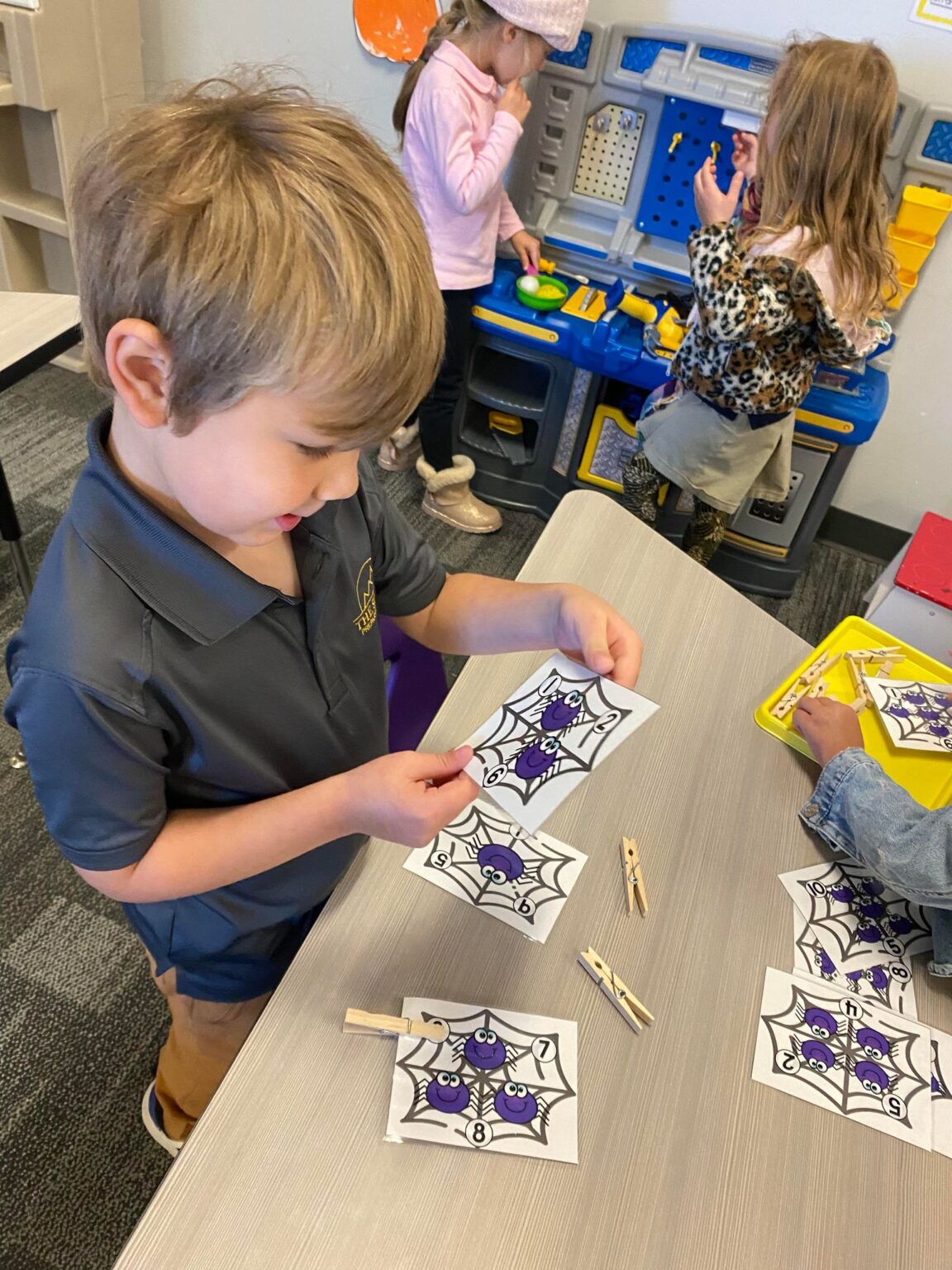 All about SPIDERS! - Early Learners Blue