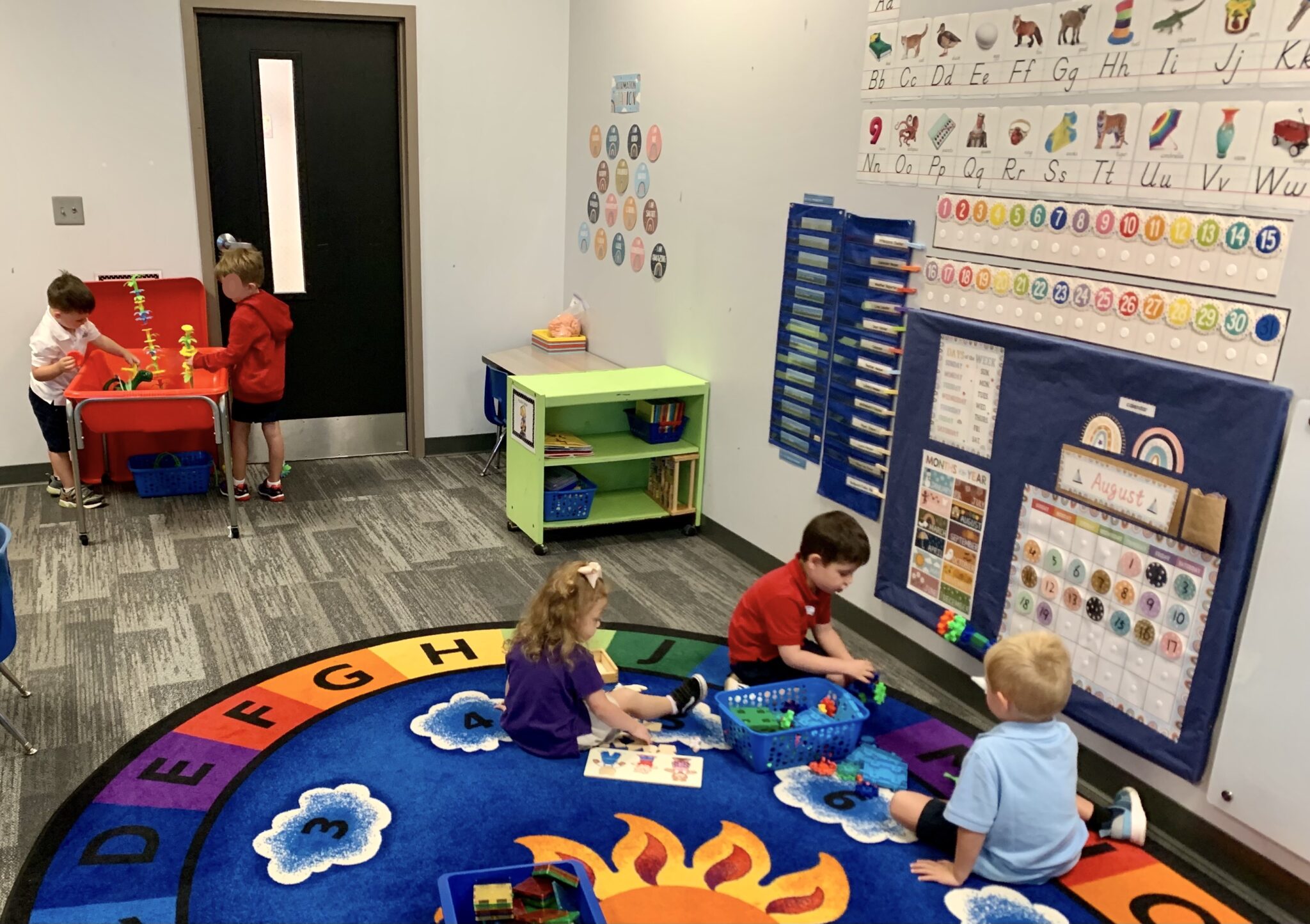 Introducing Centers & The Kissing Hand - Early Learners Blue